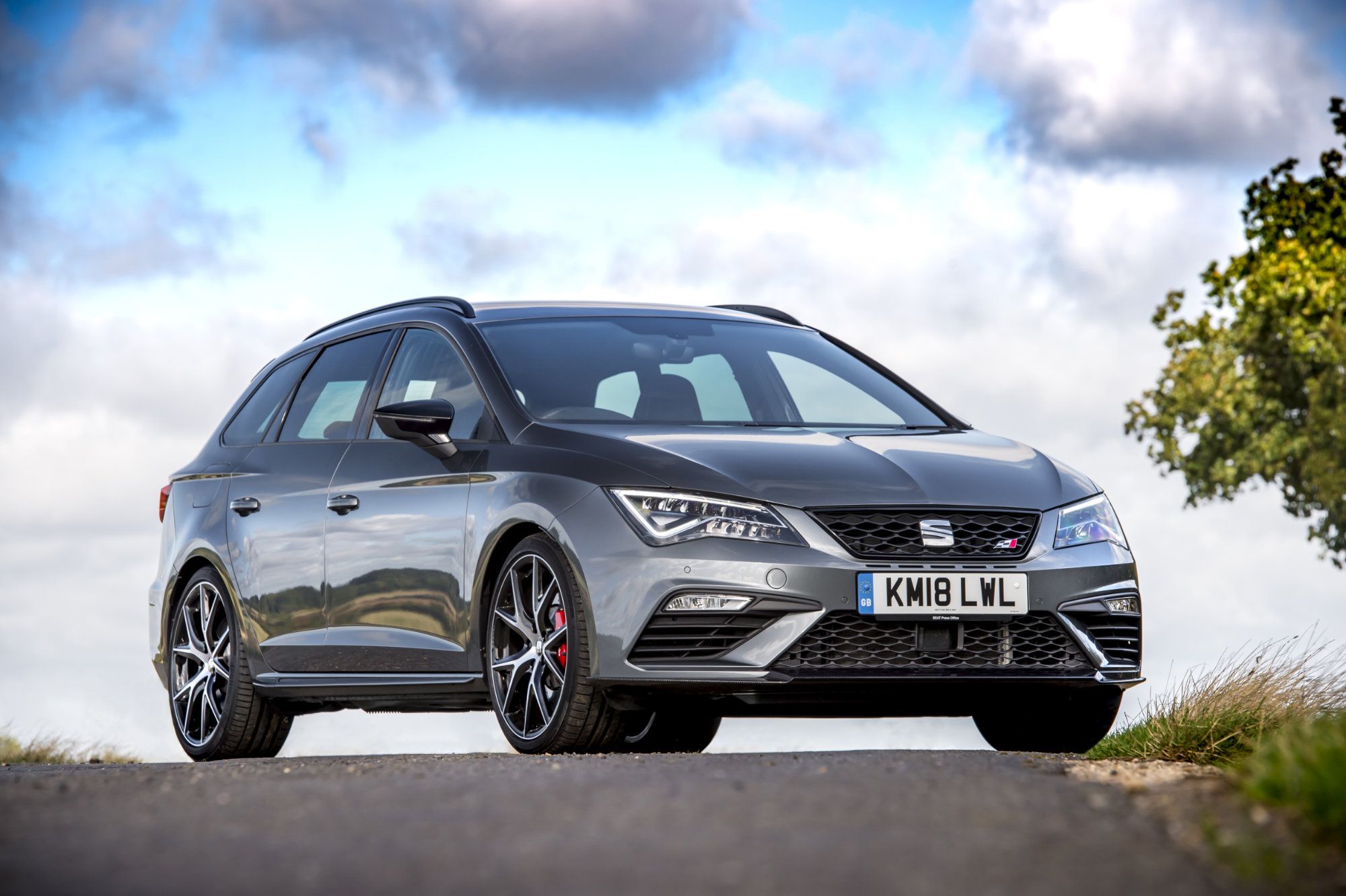 SEAT_Leon_CUPRA_ST_Carbon_Edition--30804.jpg | SEATCUPRA.NET