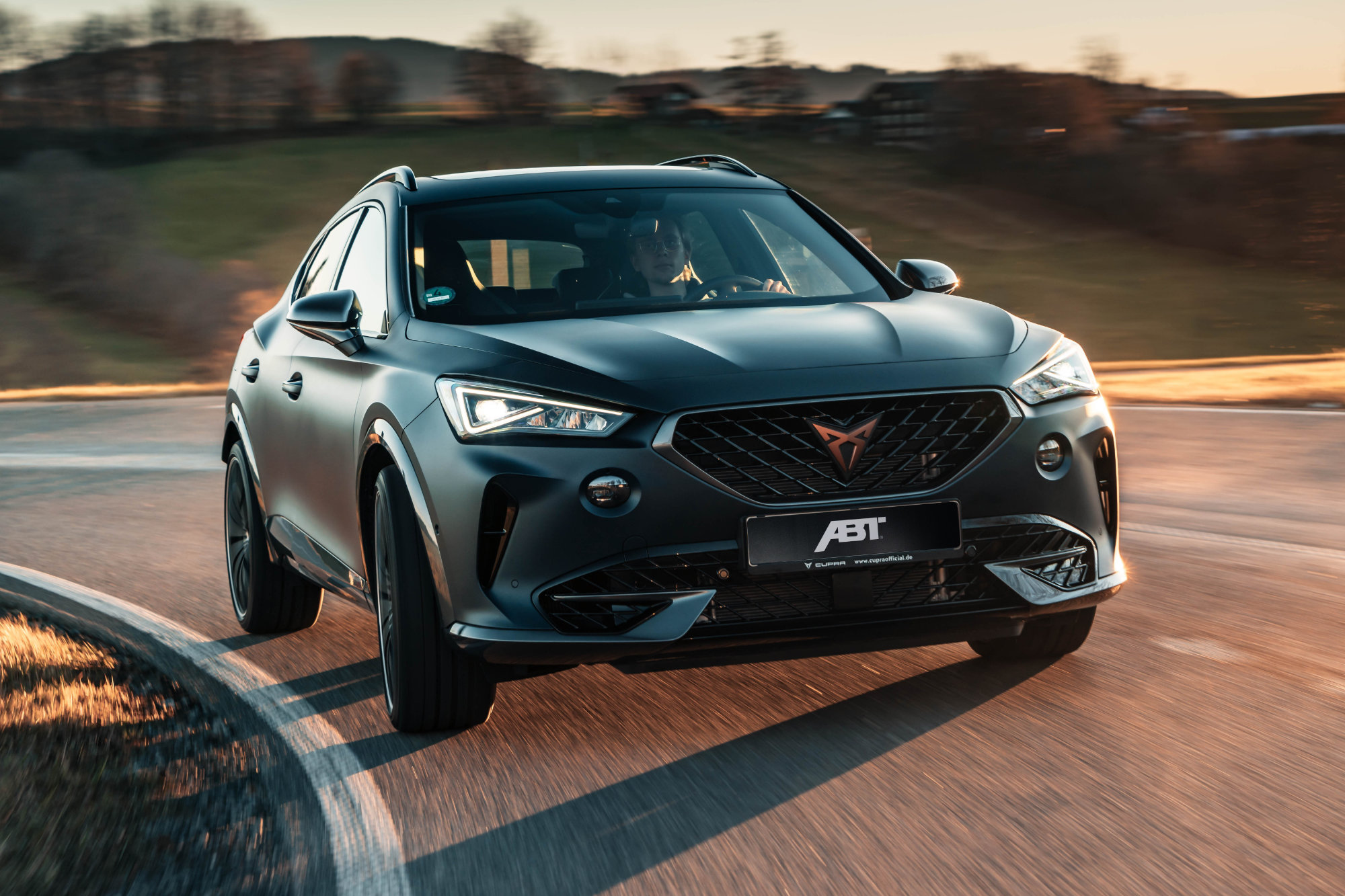 ABT ramps the CUPRA Formentor up to 370HP, lowers it by 35mm and blings ...