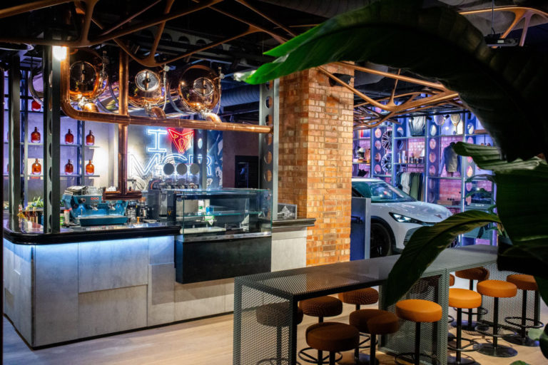CUPRA opens first UK City Garage in Manchester, expanding its presence ...