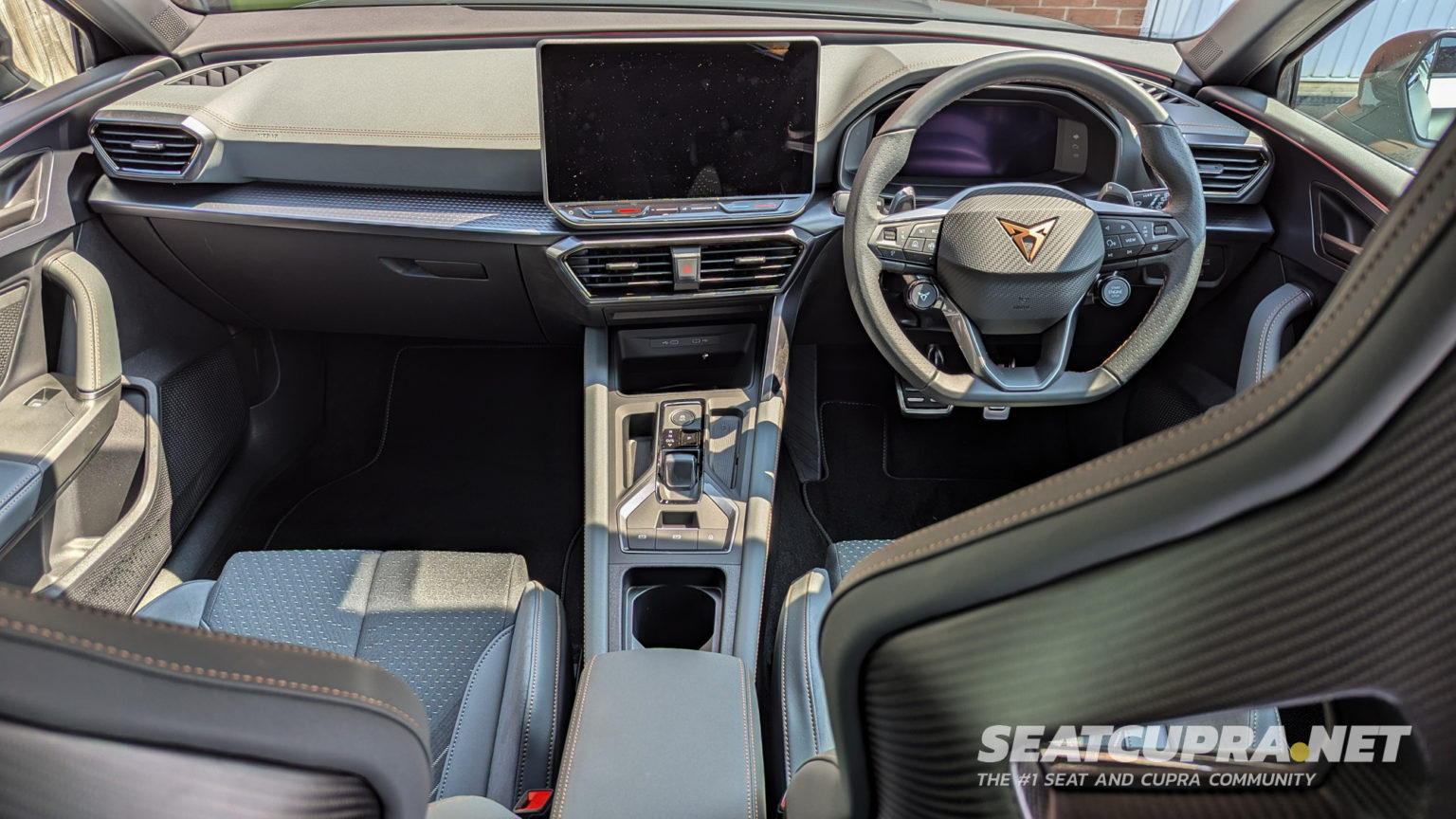 2025 CUPRA Leon Estate 2.0TSI 333PS VZ3 4Drive In-Depth Review ...