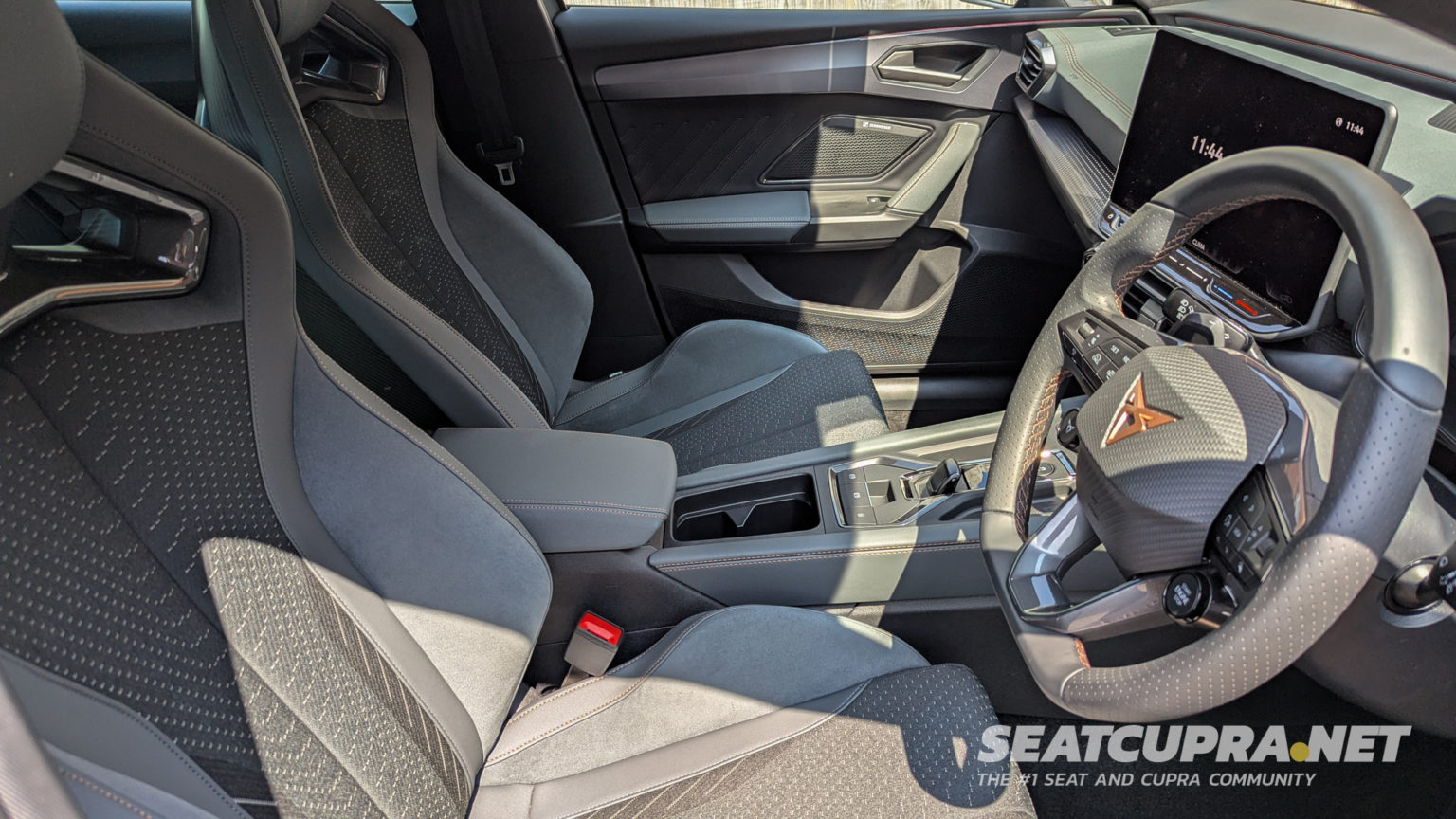 2025 CUPRA Leon Estate 2.0TSI 333PS VZ3 4Drive In-Depth Review ...